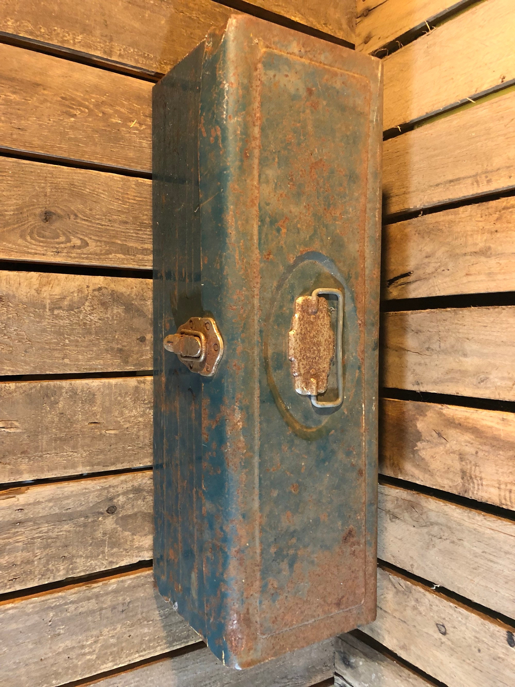 Vintage Rusty Blue Tool Box - Etsy
