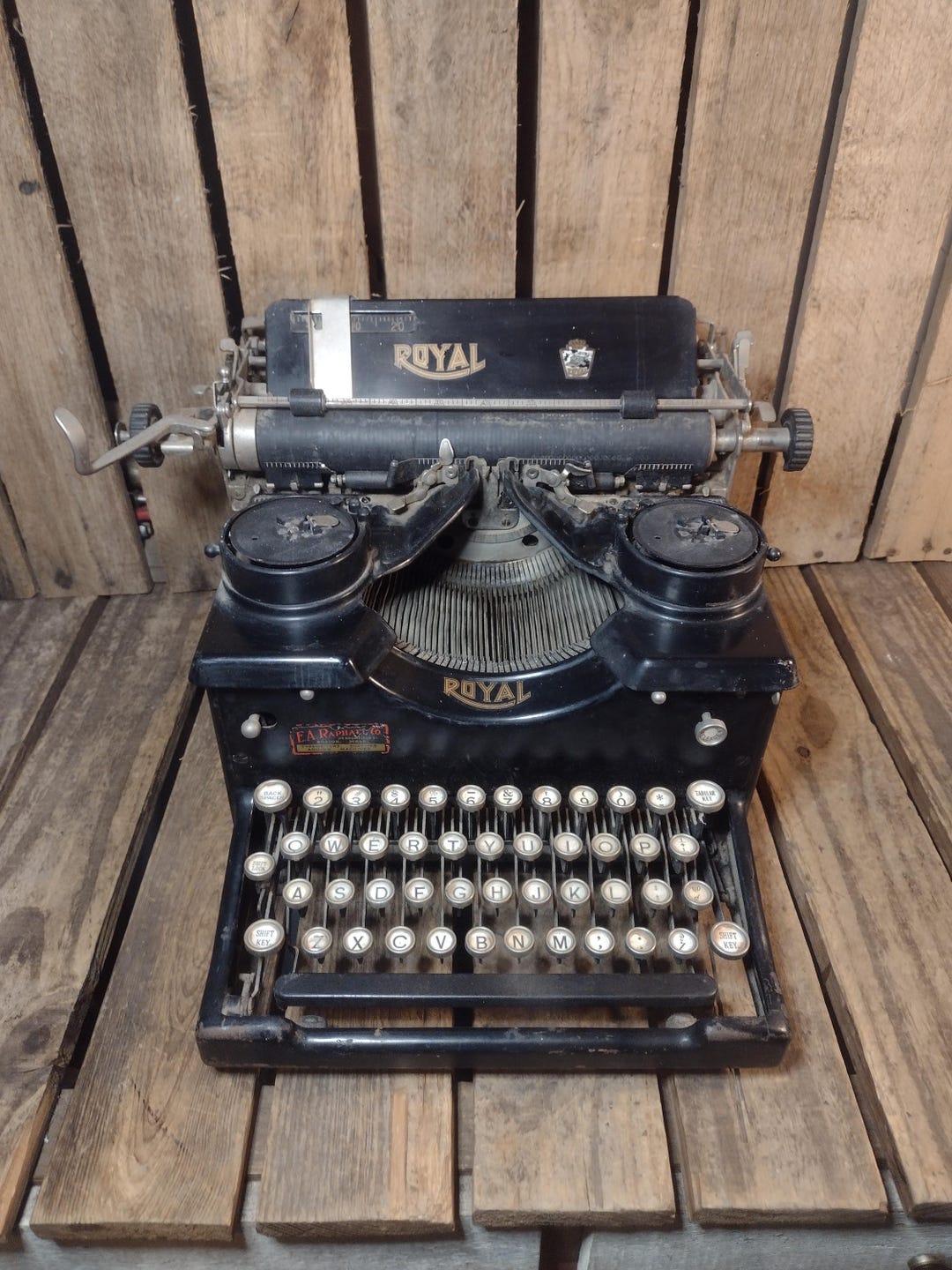 Antique Royal Manual Typewriter Black Cast Iron Desktop Typewriter ...