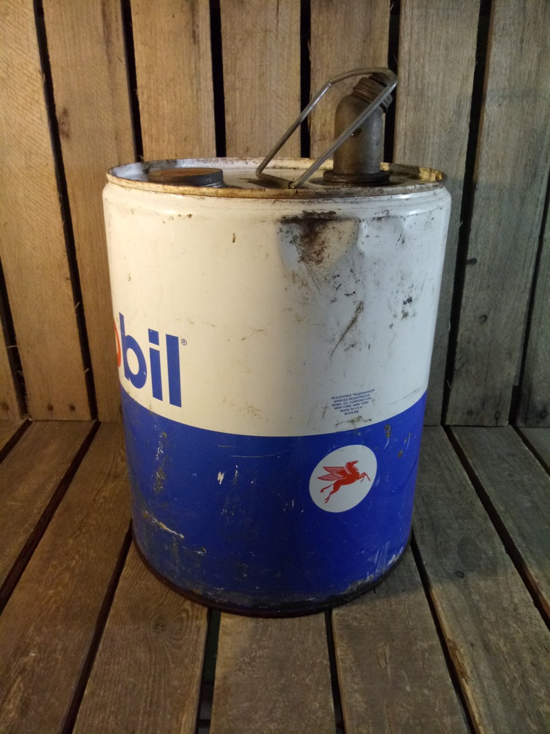 Vintage Mobil Oil Can: Retro Garage Decor, Gas Station Collectible - Etsy