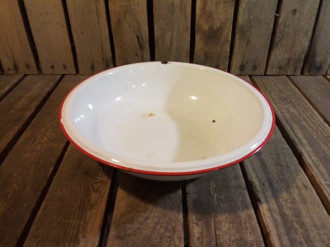 Antique Distressed Metal Bowl Rustic Enamelware White With Red Rim ...