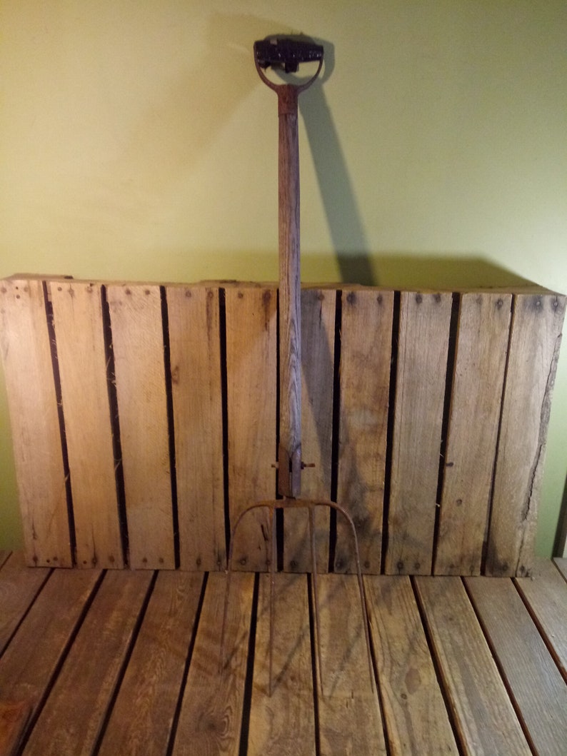 Vintage Rusty Pitchfork - Etsy