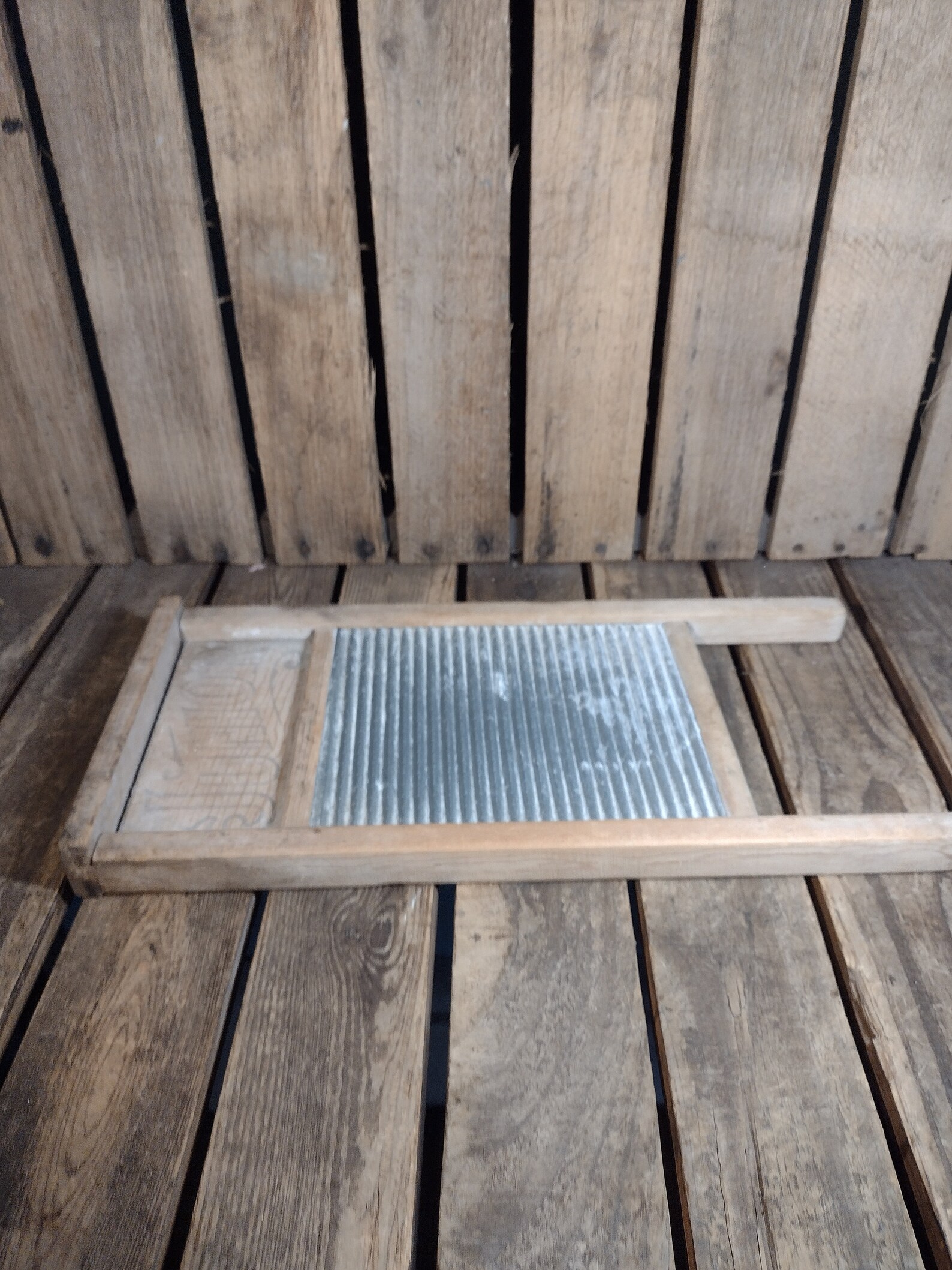 Small Vintage Washboard Wooden and Metal Rustic Laundry Room Farmhouse ...