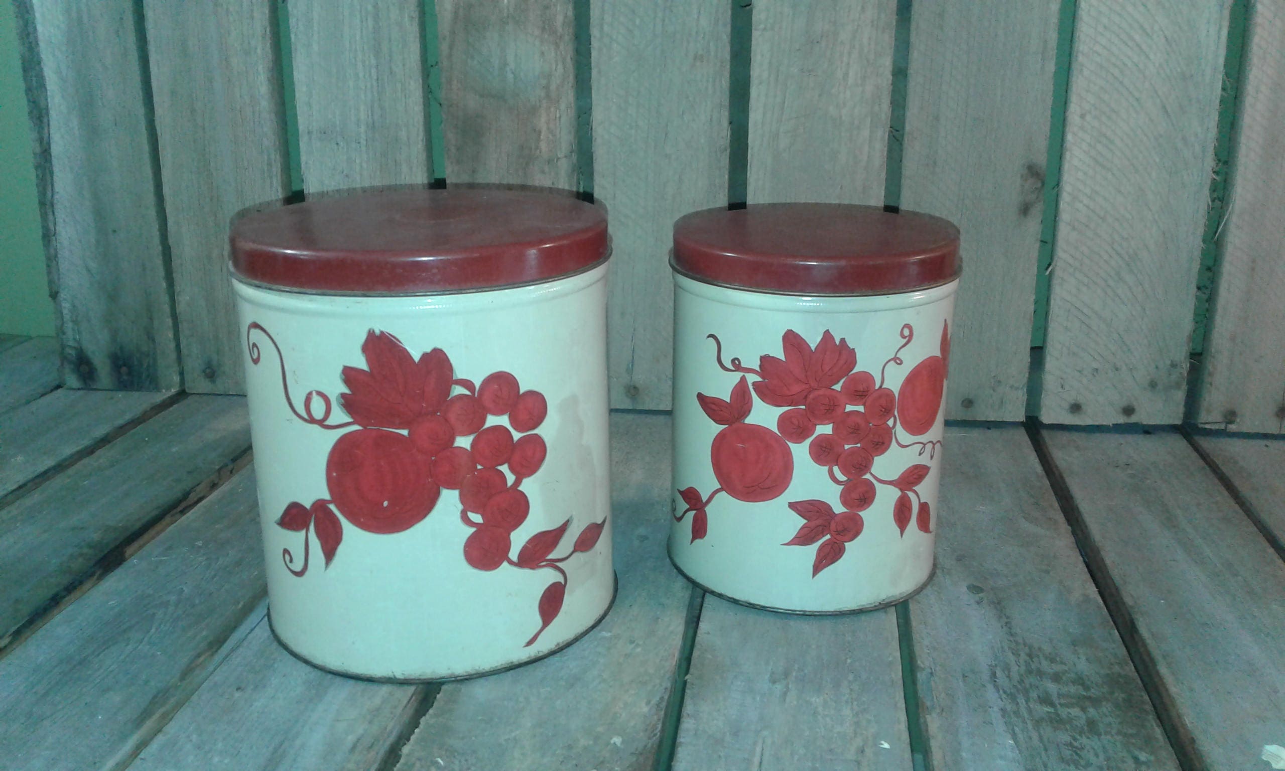 Vintage Set of 2 Kitchen Tins with Grapes/Vintage Tins/Kitchen | Etsy