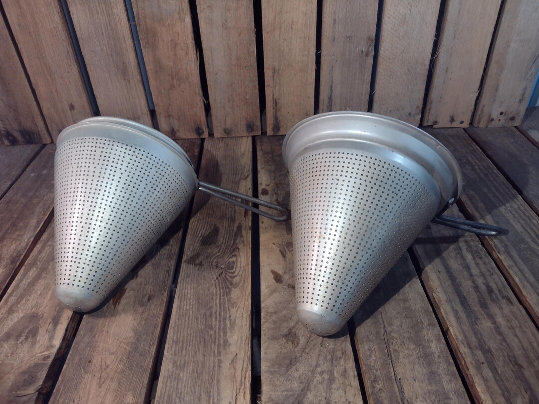 2 Vintage Aluminum Strainers - Etsy
