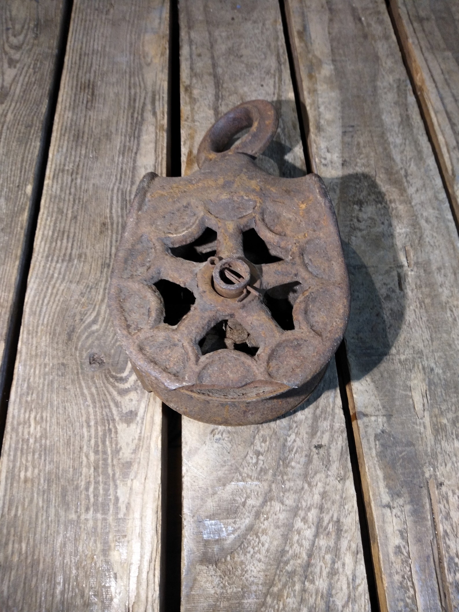 Antique Rusty Pulley - Etsy