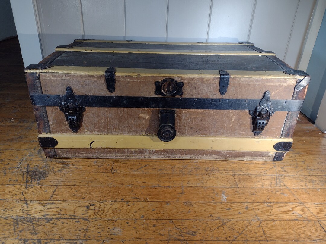 Small Antique Trunk - Etsy