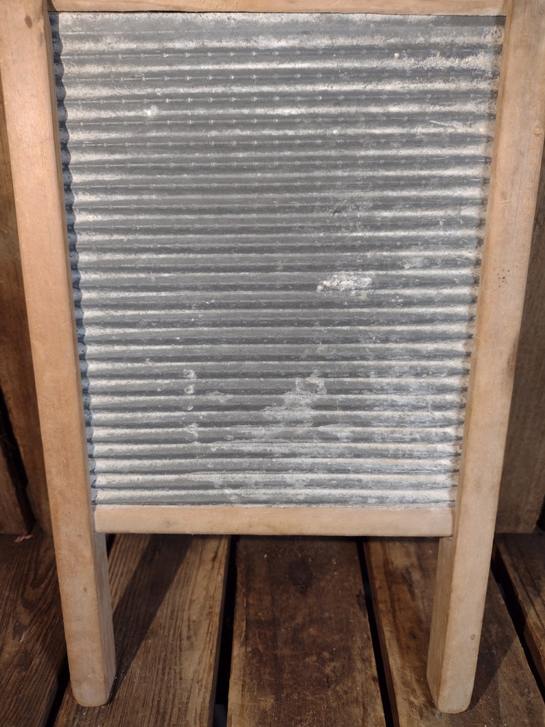 Small Vintage Washboard Wooden and Metal Rustic Laundry Room Farmhouse ...