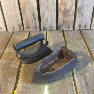 Vintage Cast Iron Iron With Handle - Etsy