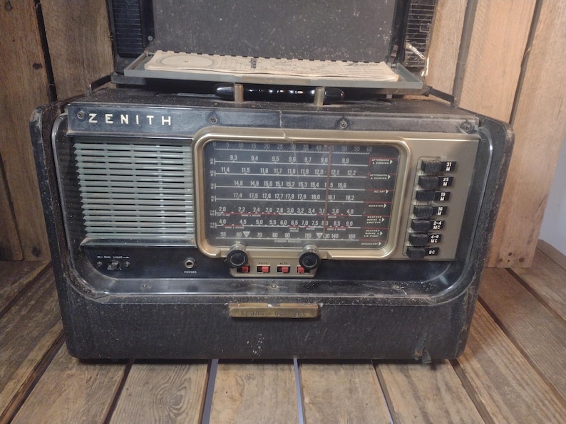 Vintage Zenith Trans-oceanic Wave Magnet Shortwave Radio – Portable ...