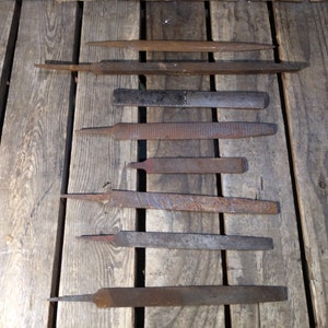7 Vintage Rusty Files - Etsy