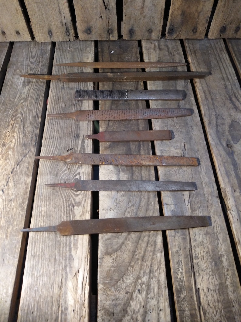 7 Vintage Rusty Files - Etsy