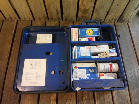 Vintage First Aid Kit - Gem