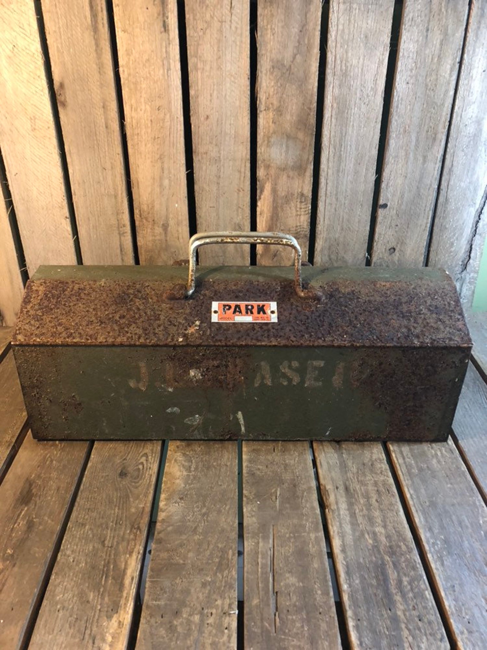 Vintage Very Rusty Parker Toolbox - Etsy