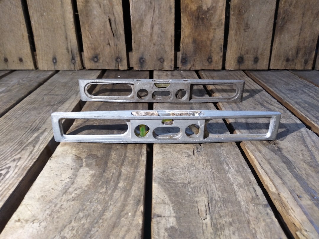 2 Small Vintage Levels - Etsy