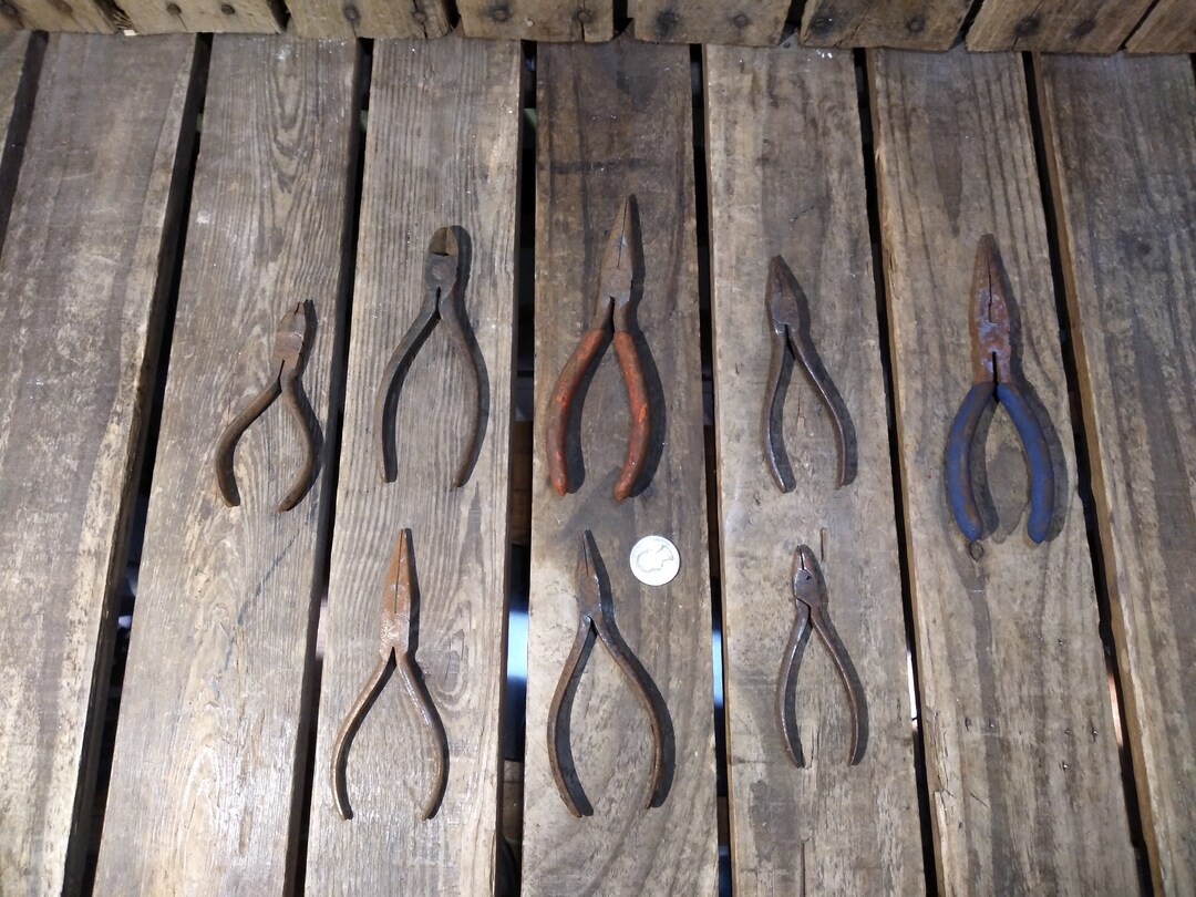 8 Vintage Rusty Pliers - Etsy