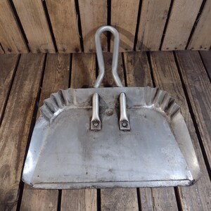 Large Vintage Aluminum Dust Pan - Etsy