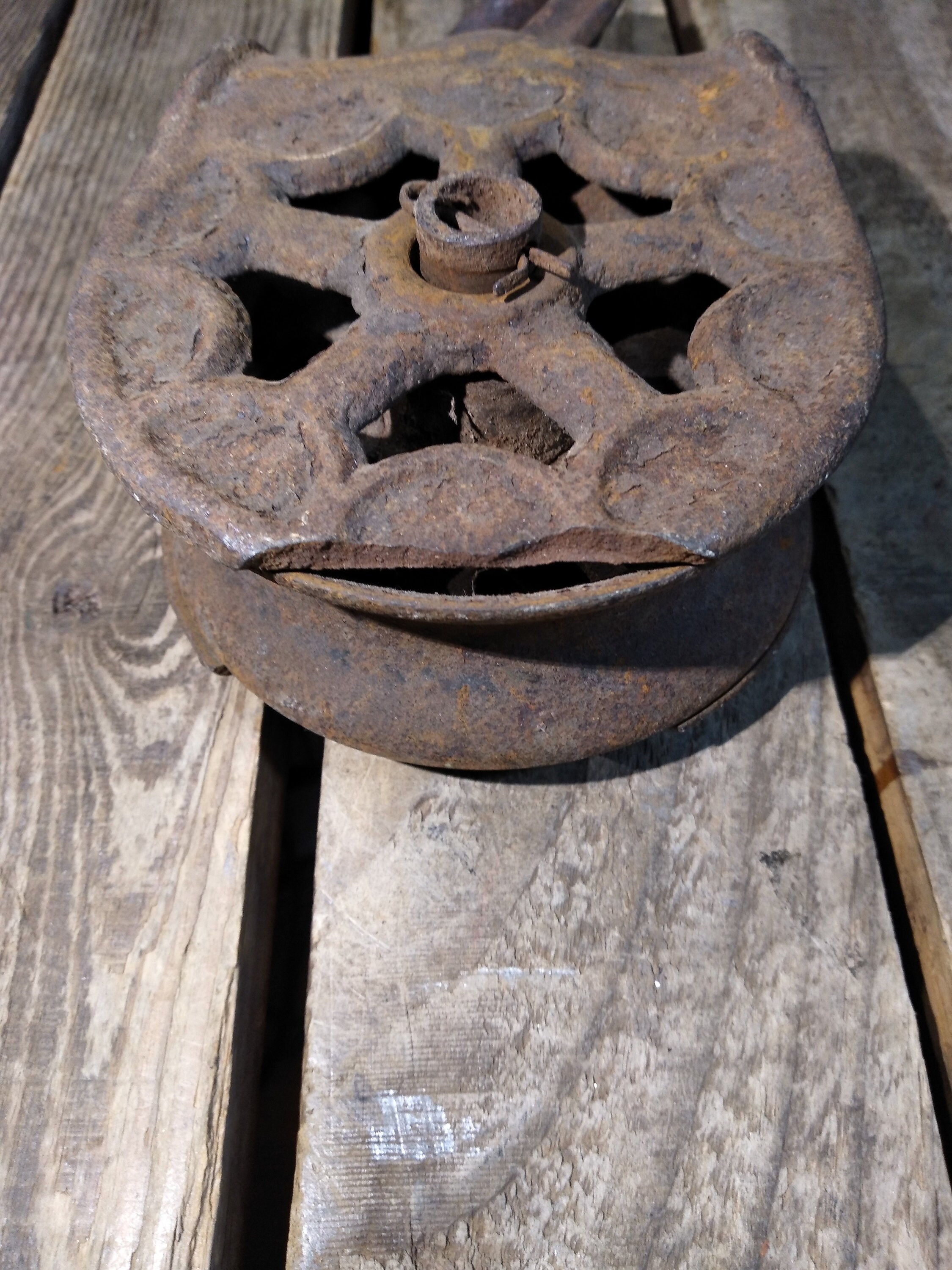 Antique Rusty Pulley - Etsy