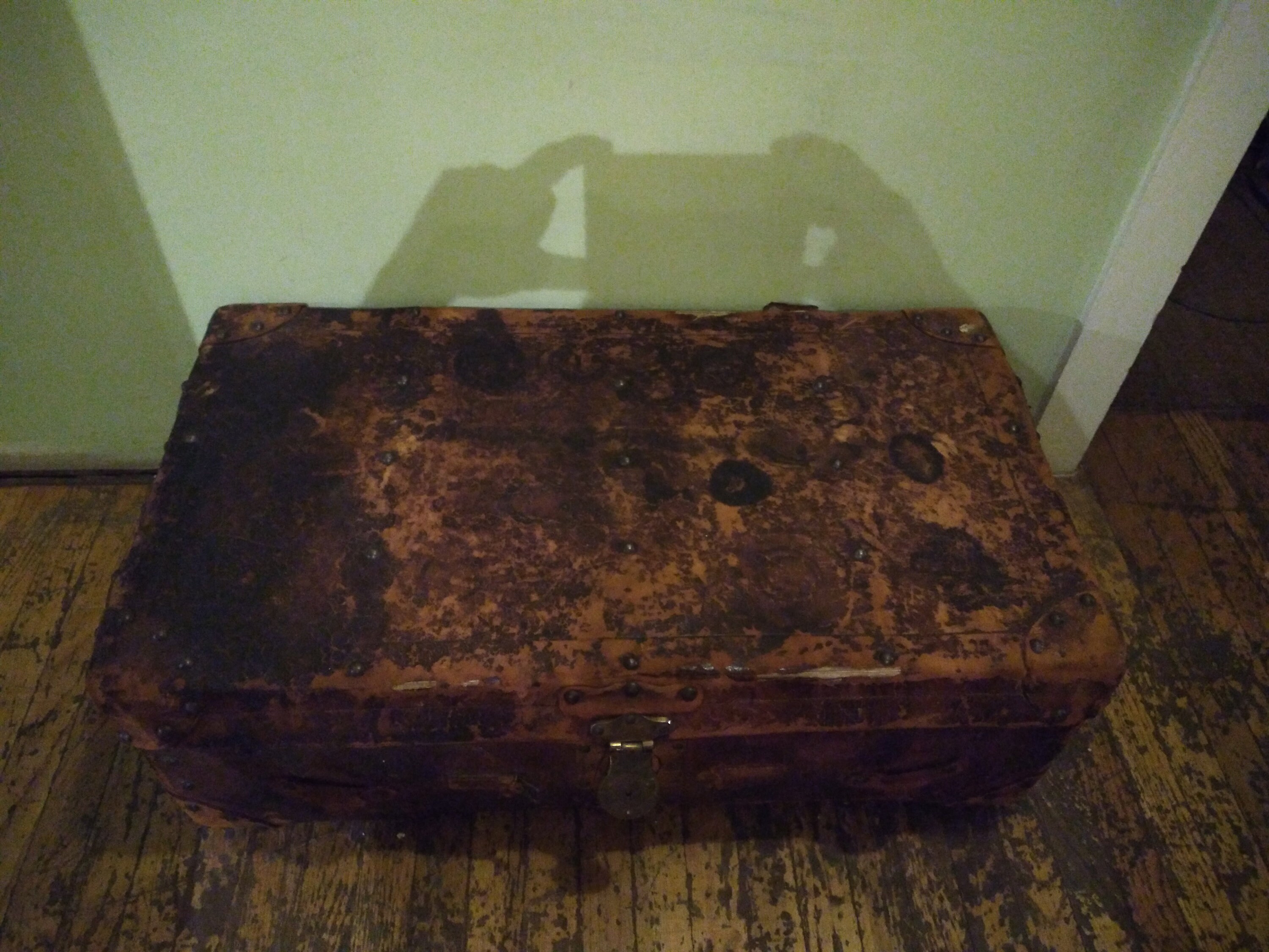 Antique Leather Trunk - Etsy