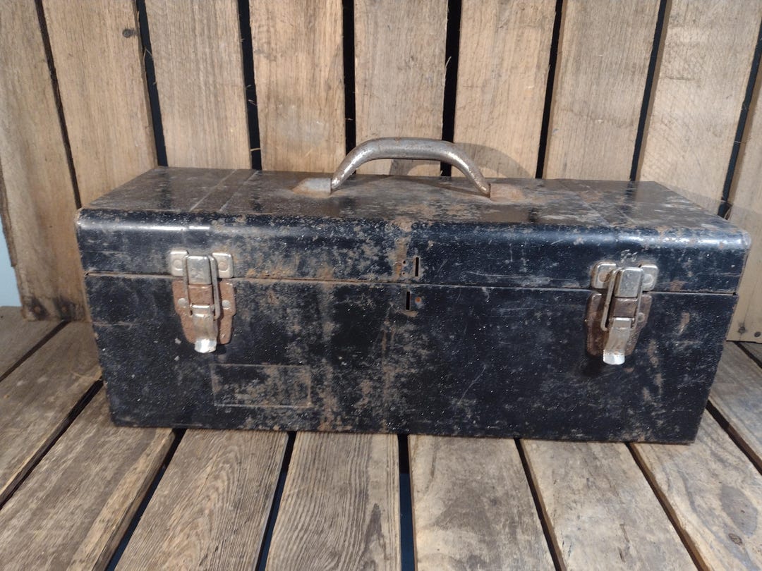 Vintage Rusty Tool Box - Etsy