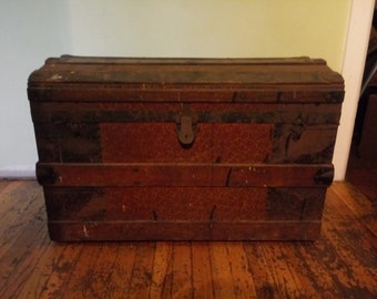 Antique Rusty Dome Trunk - Etsy