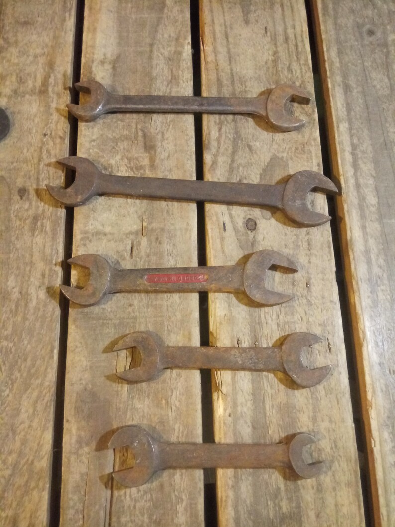 10 Vintage Rusty Wrenches | Etsy