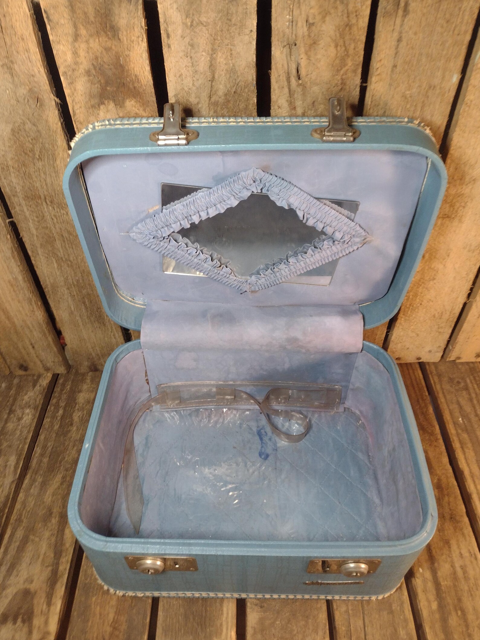 Vintage Monarch Blue Train Case Luggage Hard Shell Travel Case With ...