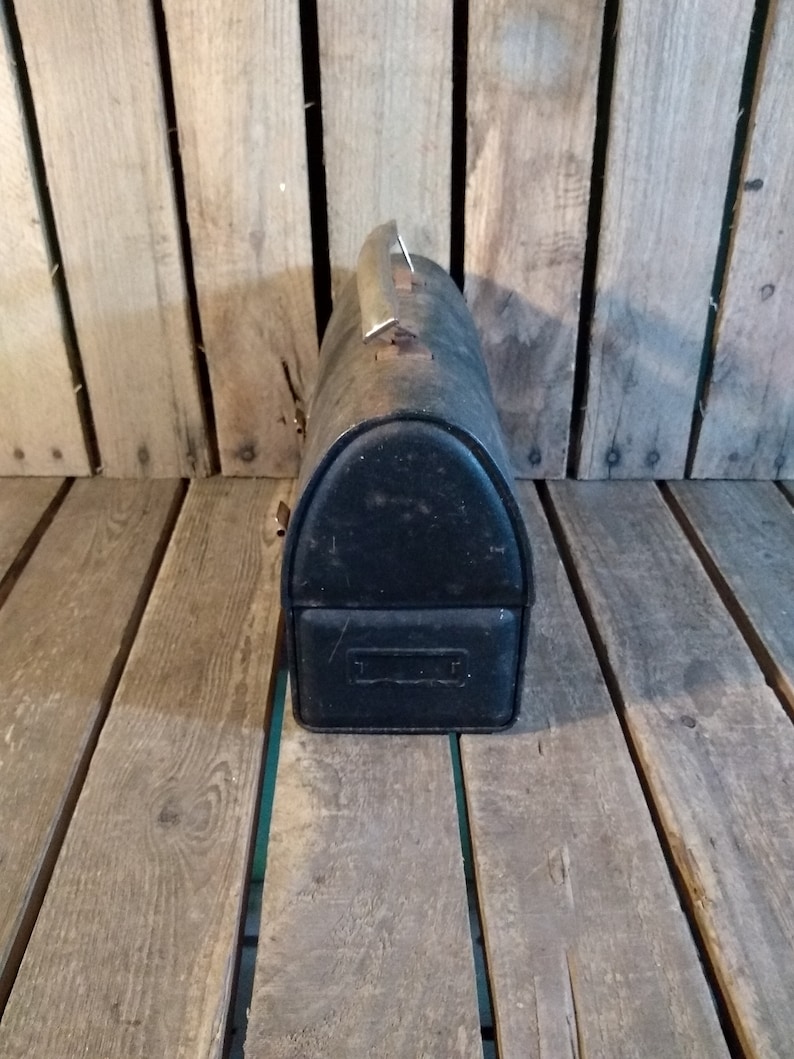 Vintage Rusty Lunchbox | Etsy