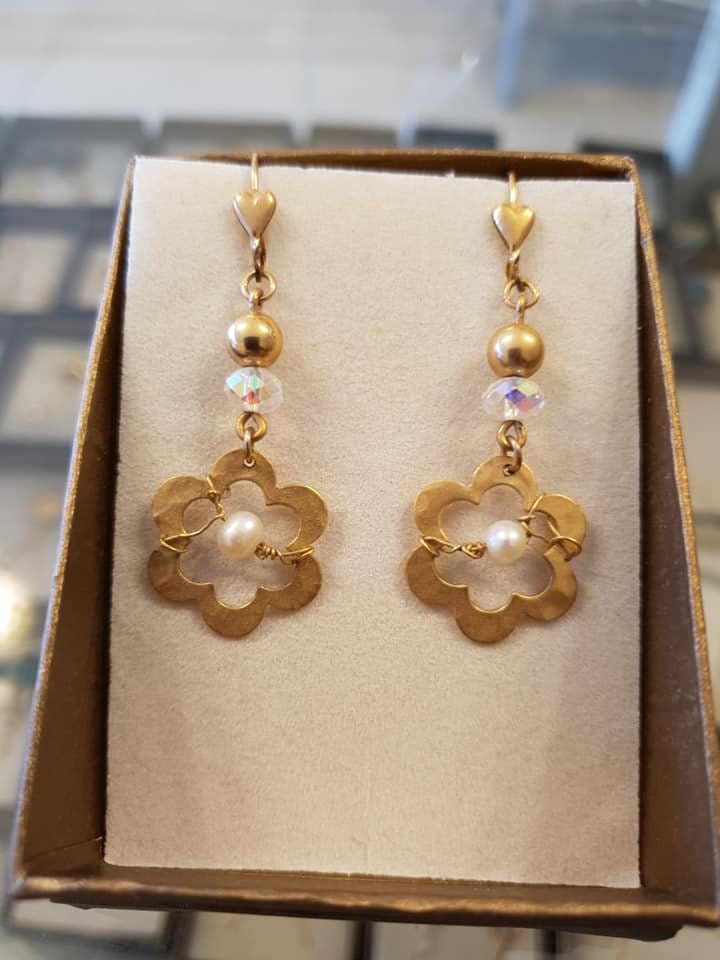 Flower Earrings , Dangle Earrings, Goldfield Earrings, Gold Flower ...