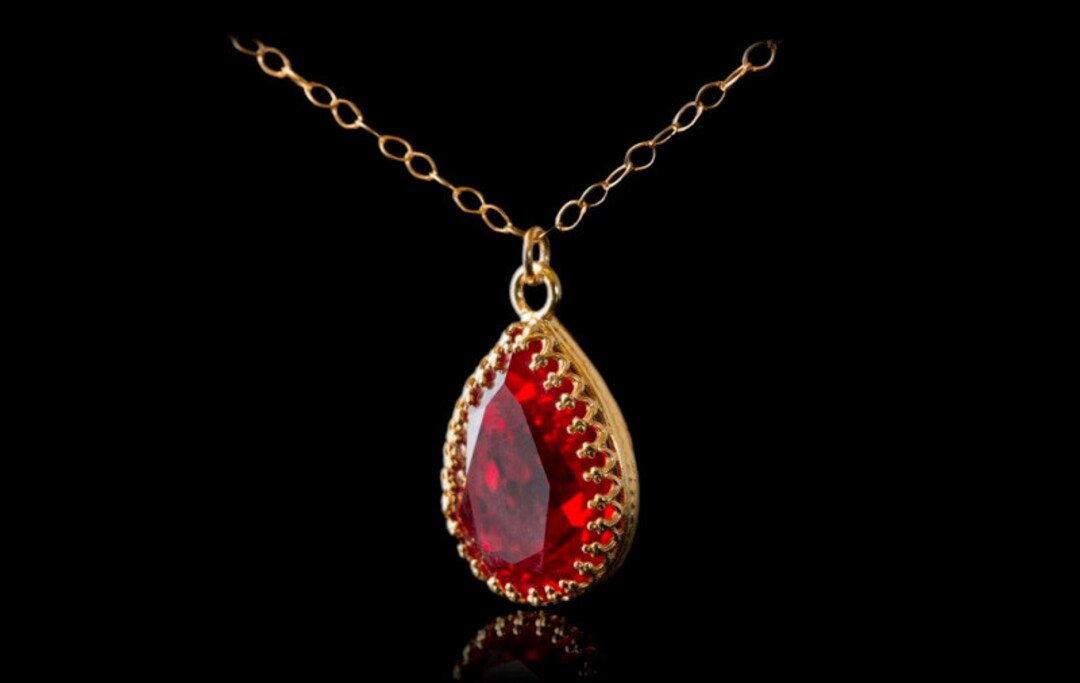 Red Jewelry , Swarovski Crystal , Red Pendant , Goldfield Chain , Siam ...