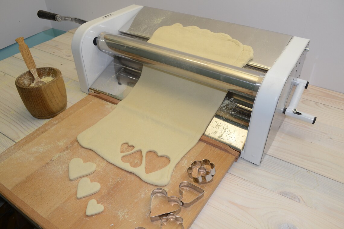 Manual Dough Sheeter, Manual Dough Roller, Dough Sheeter for Home ...