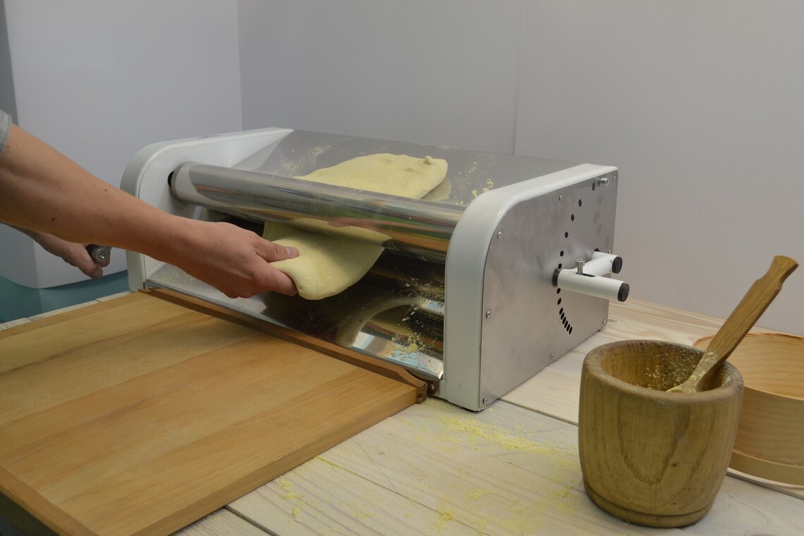 Manual Dough Sheeter, Manual Dough Roller, Dough Sheeter for Home ...