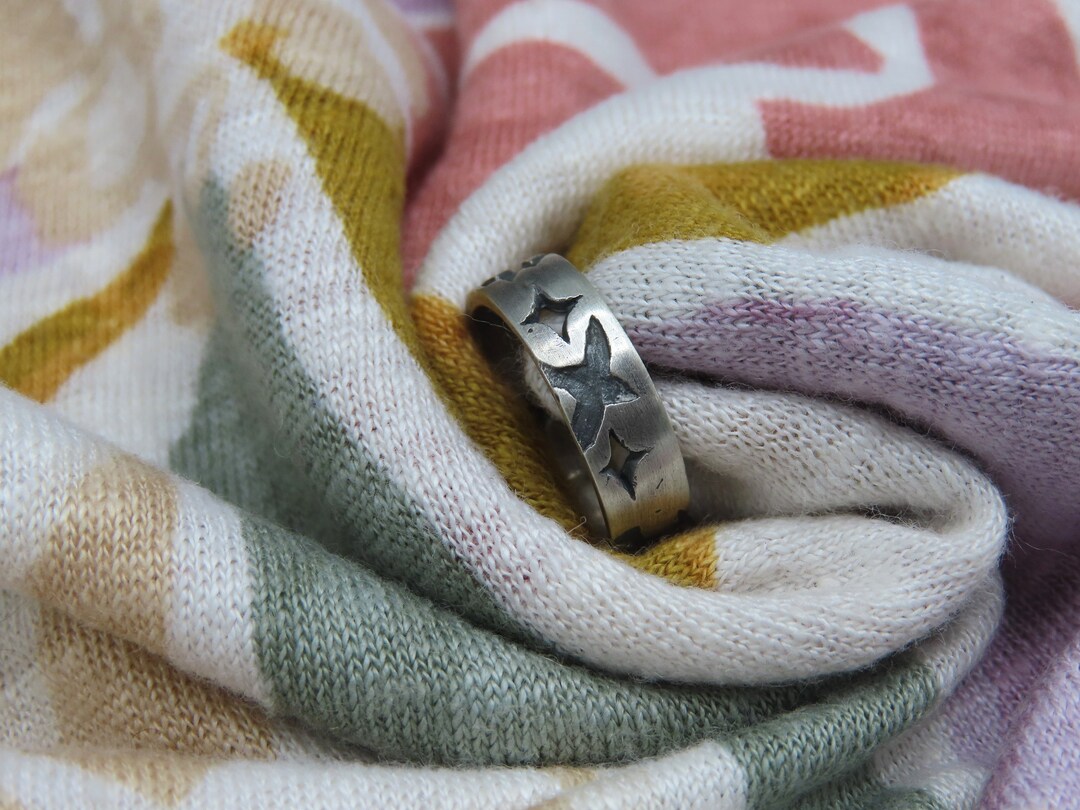 Crow Ring, Sterling Silver Black Bird Ring, Star Cutout Band - Etsy