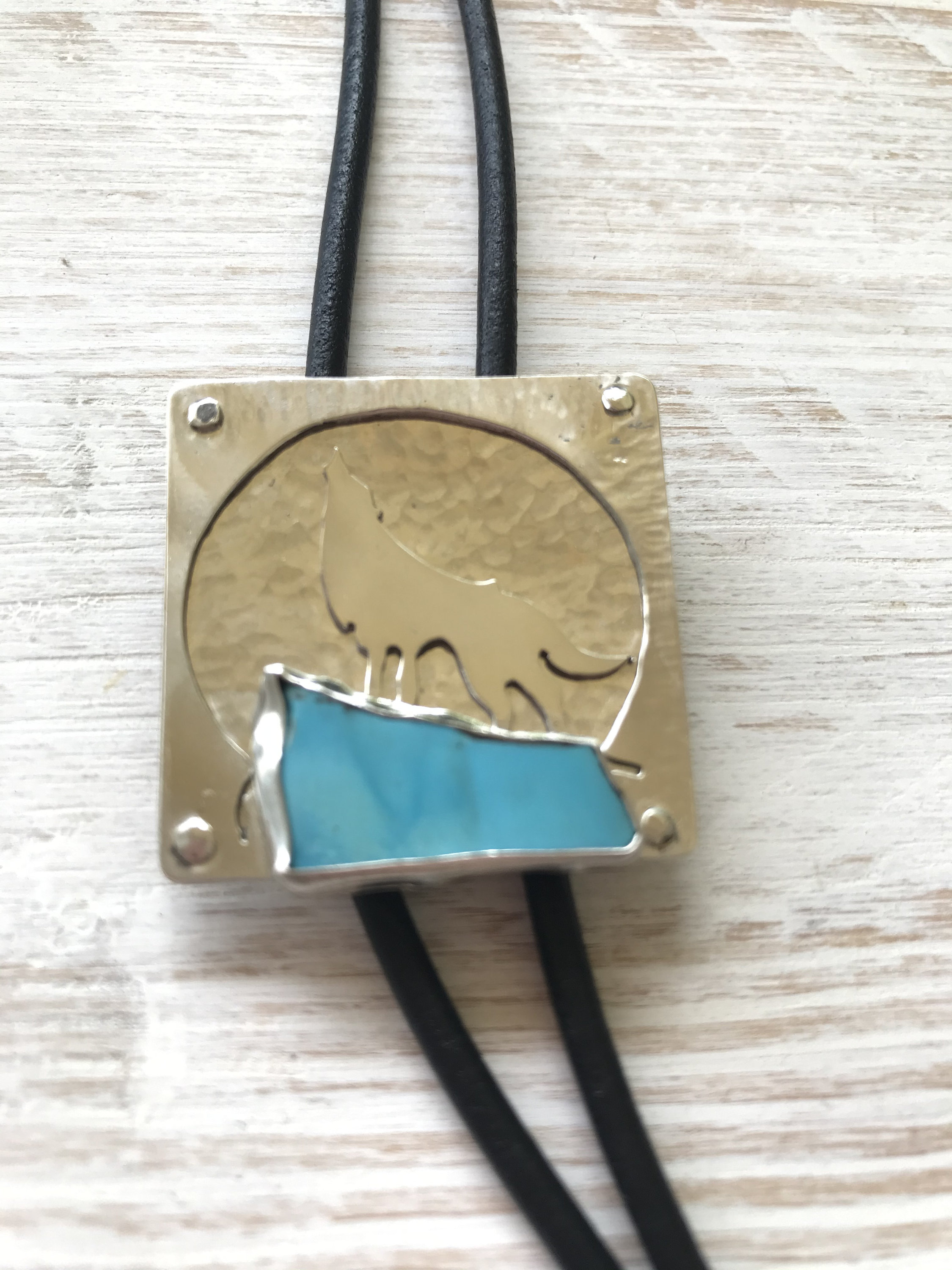 Sterling Silver Howling Wolf Bolo Tie, Turquoise Accent, Animal Jewelry ...