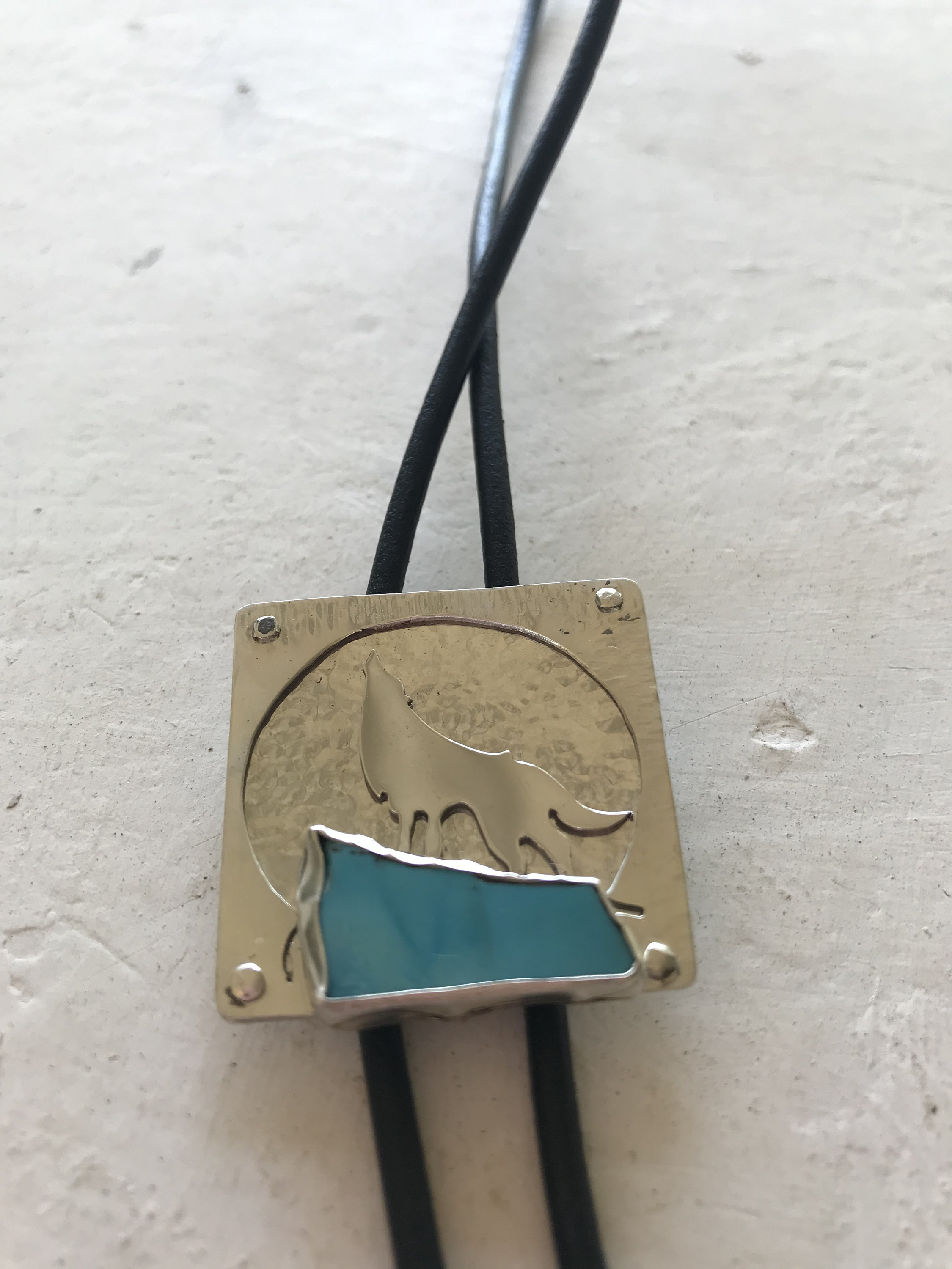 Sterling Silver Howling Wolf Bolo Tie, Turquoise Accent, Animal Jewelry ...