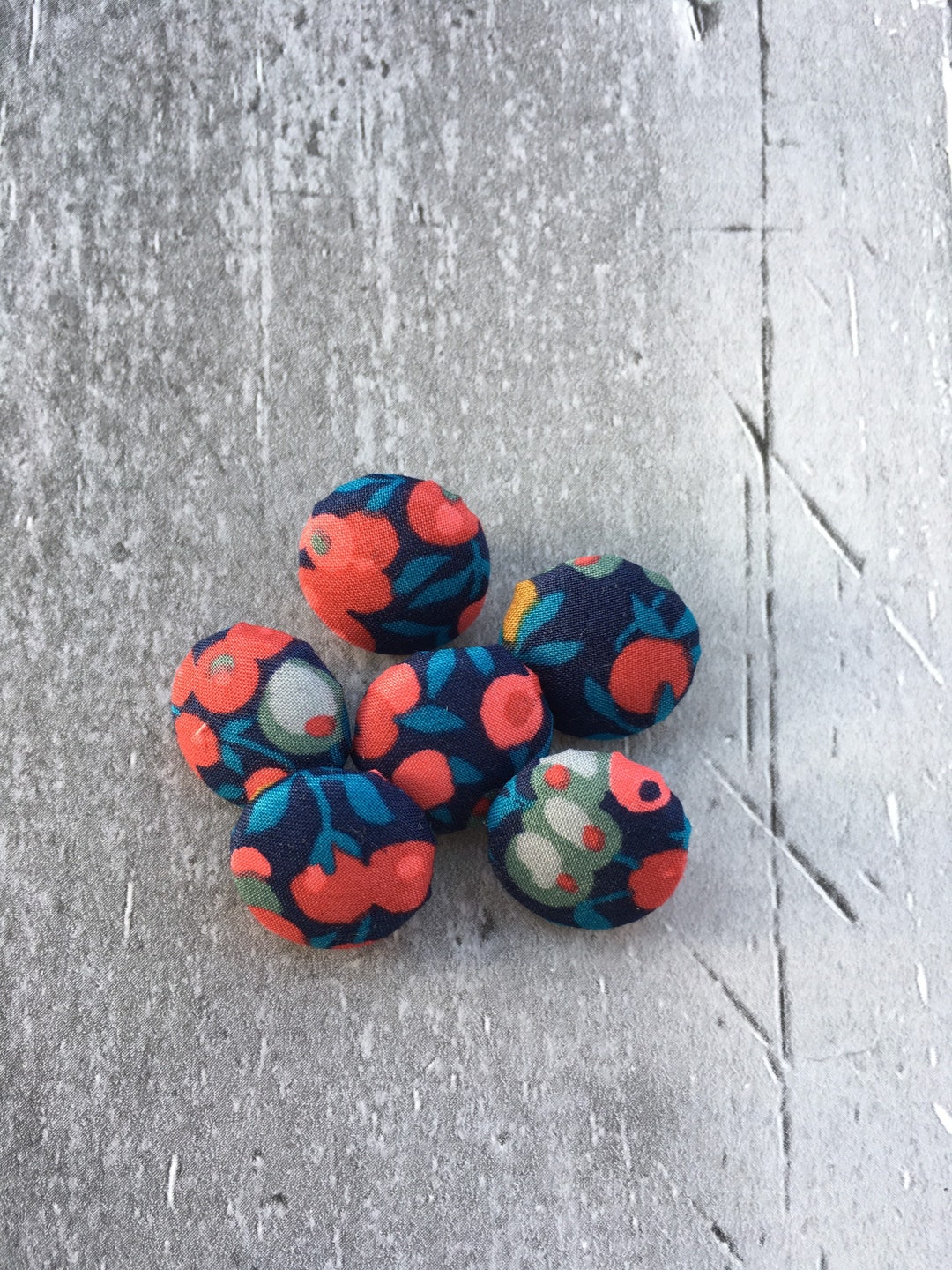 Liberty Print Fabric Buttons / Liberty Buttons / Handmade Buttons - Etsy