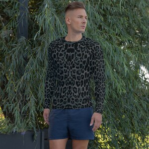 Black Leopard Spots Rash Guard for Men - Mens Long Sleeve Rashie With ...