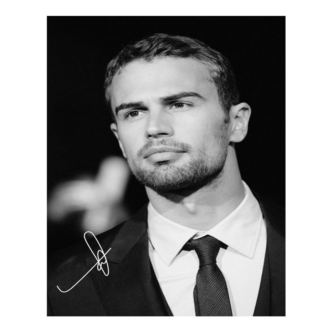 Theo James Pre Signed Photo Print Poster - 12x8 Inches (30cm X 20cm ...