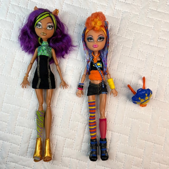 Howleen Wolf And Clawdeen Wolf