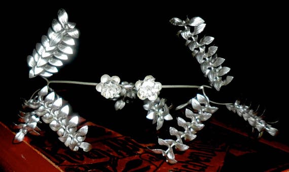 Elegant Vintage German Myrtle Wedding Crown with Part… - Gem