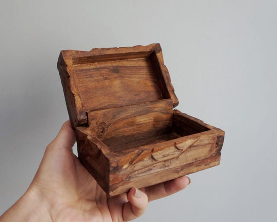 Rectangular wooden small jewelry box, cheetah carved … - Gem