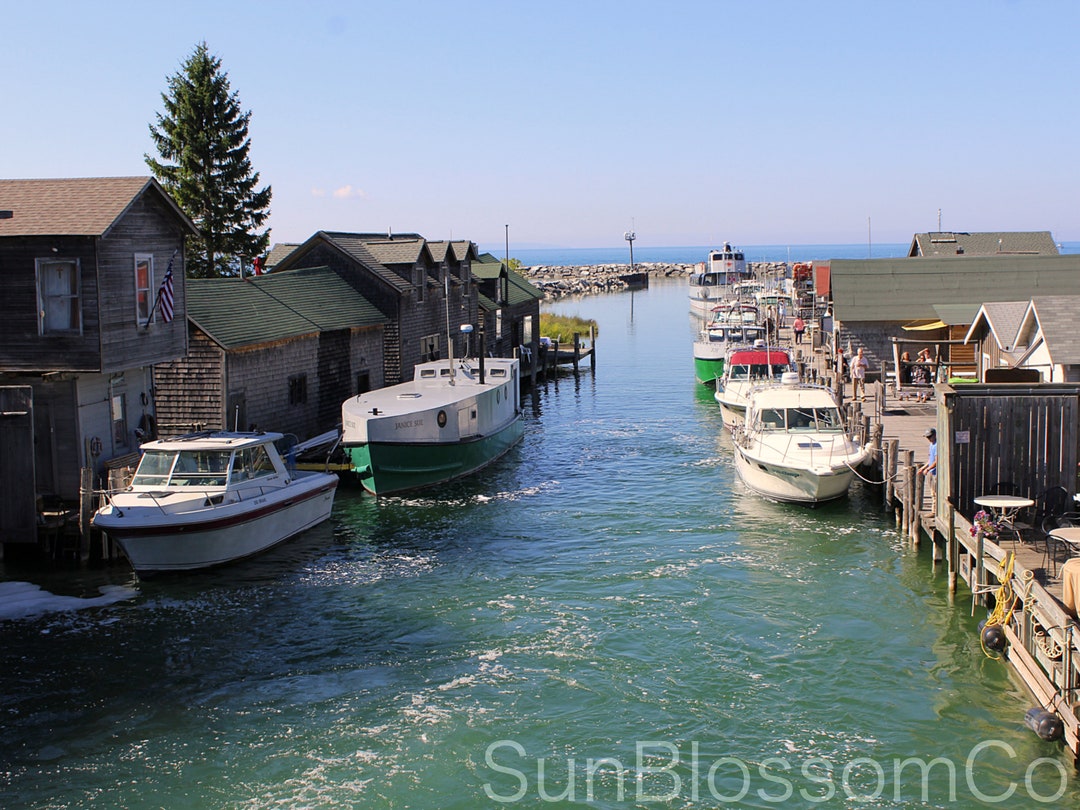 Leland Michigan Fishtown Photo - Fishtown Michigan Photo - Michigan ...