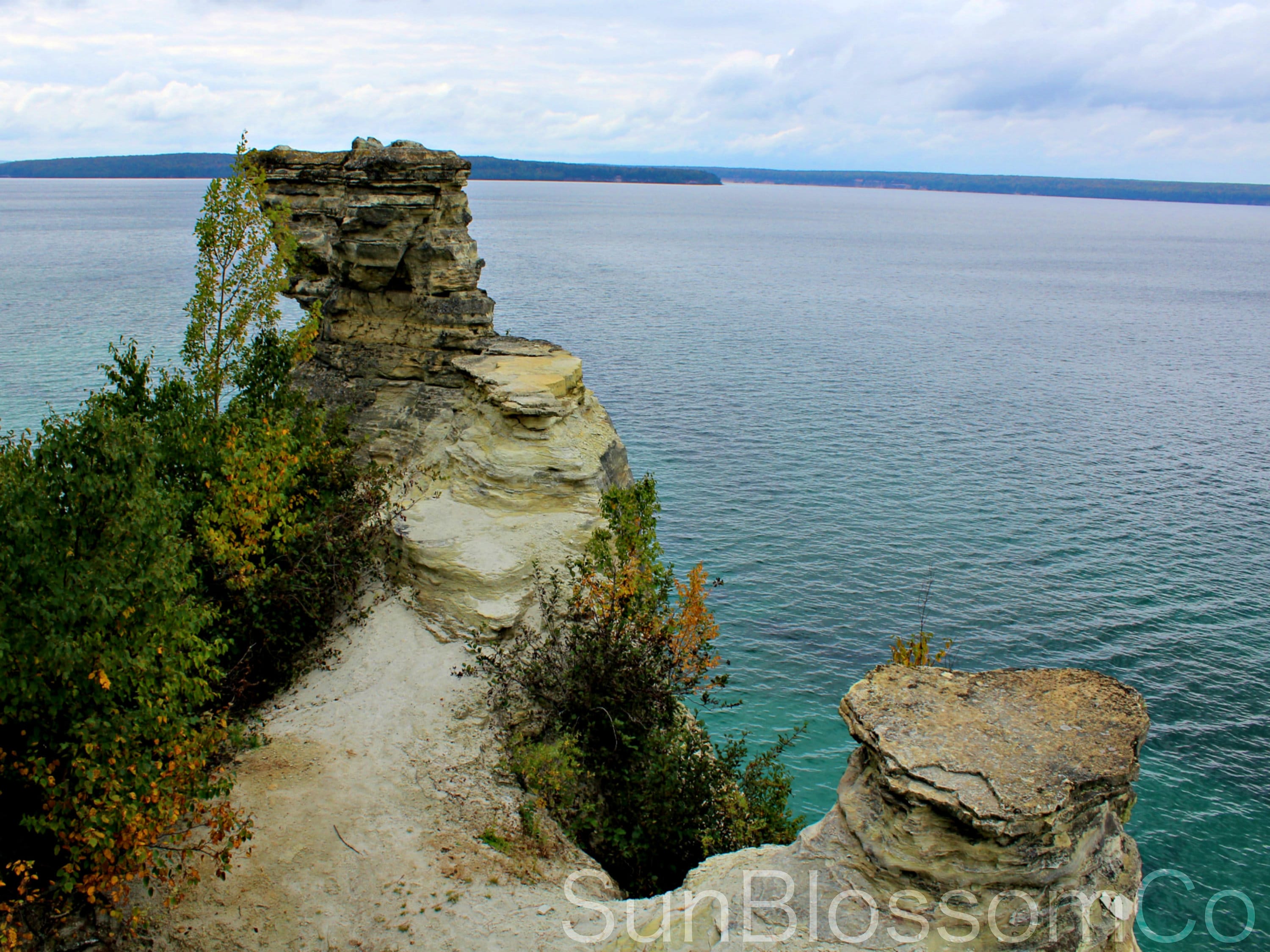 Pictured Rocks Lakeshore Photo - Pictured Rocks National Park Photo ...