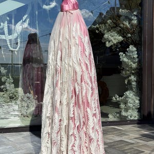 Luxury Pink Silk Burqa, 3D White Lace, Modest Islamic Wedding Wear - Etsy