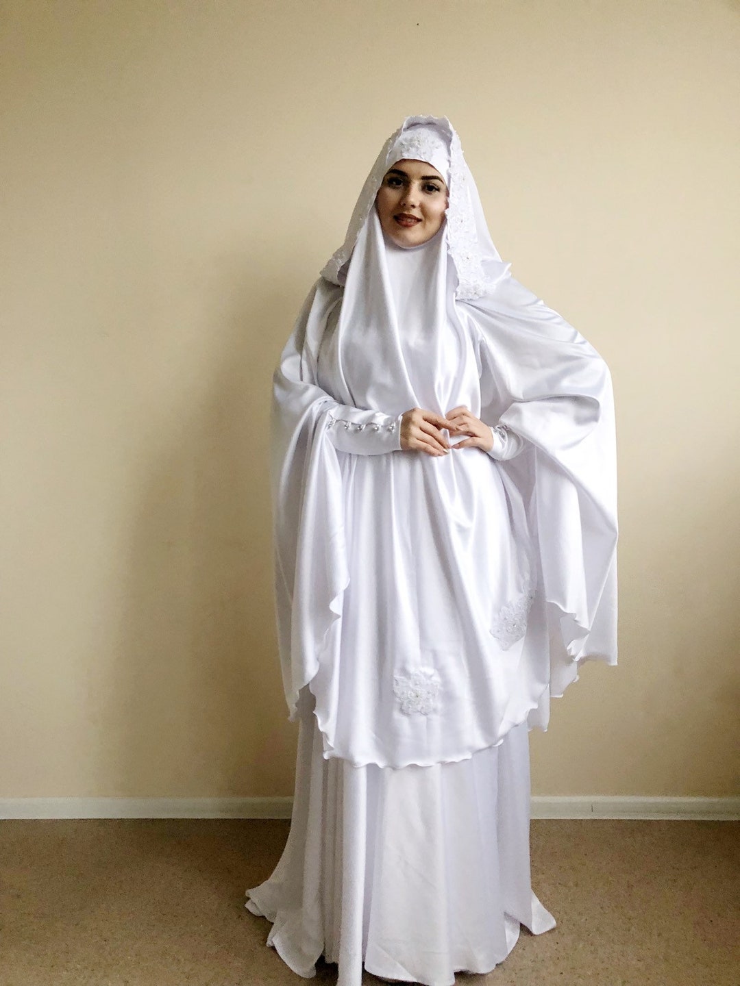 White Silk Muslim Wedding Jilbab, Lace Khimar, Nikah Outfit - Etsy