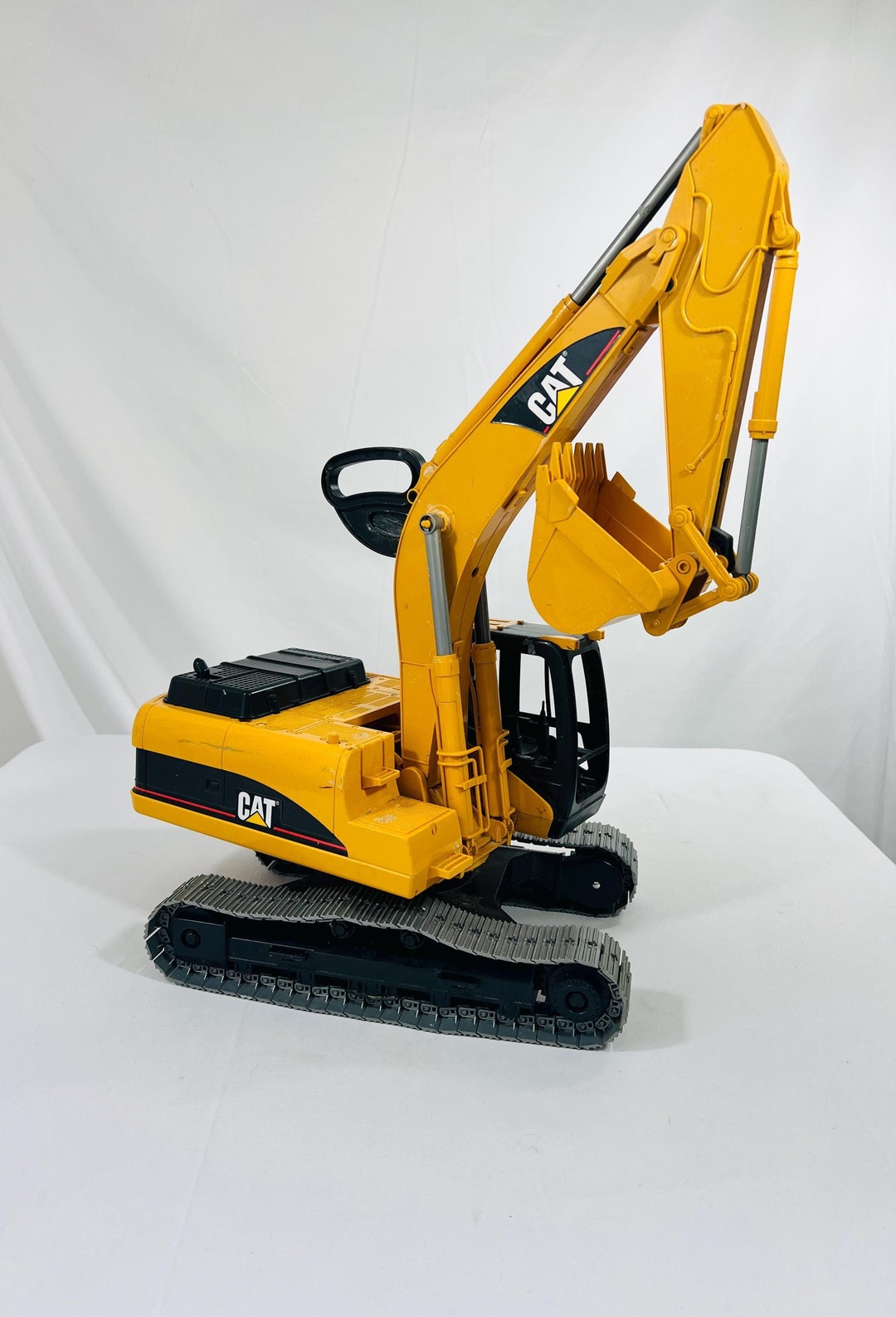 Manual CAT Excavator Toy Caterpillar Bruder Co. Germany 3651 - Etsy