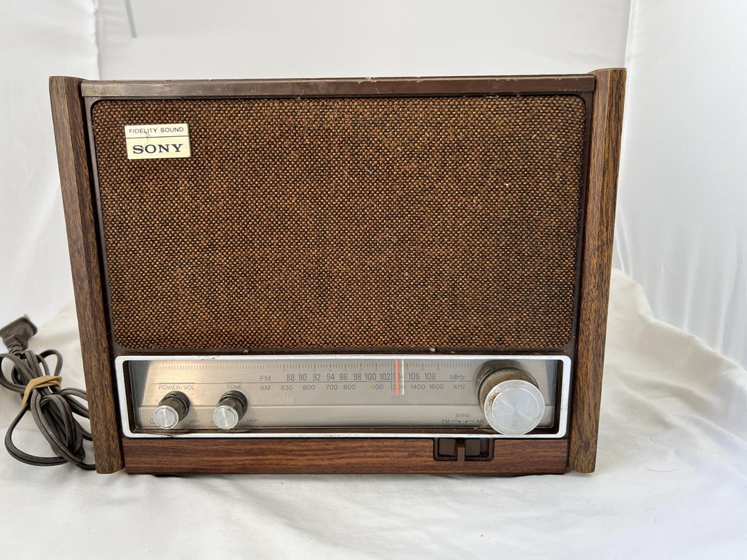 Vintage Sony Tabletop Radio AM/FM Wood Casing Fidelity Sound! Model ICF ...