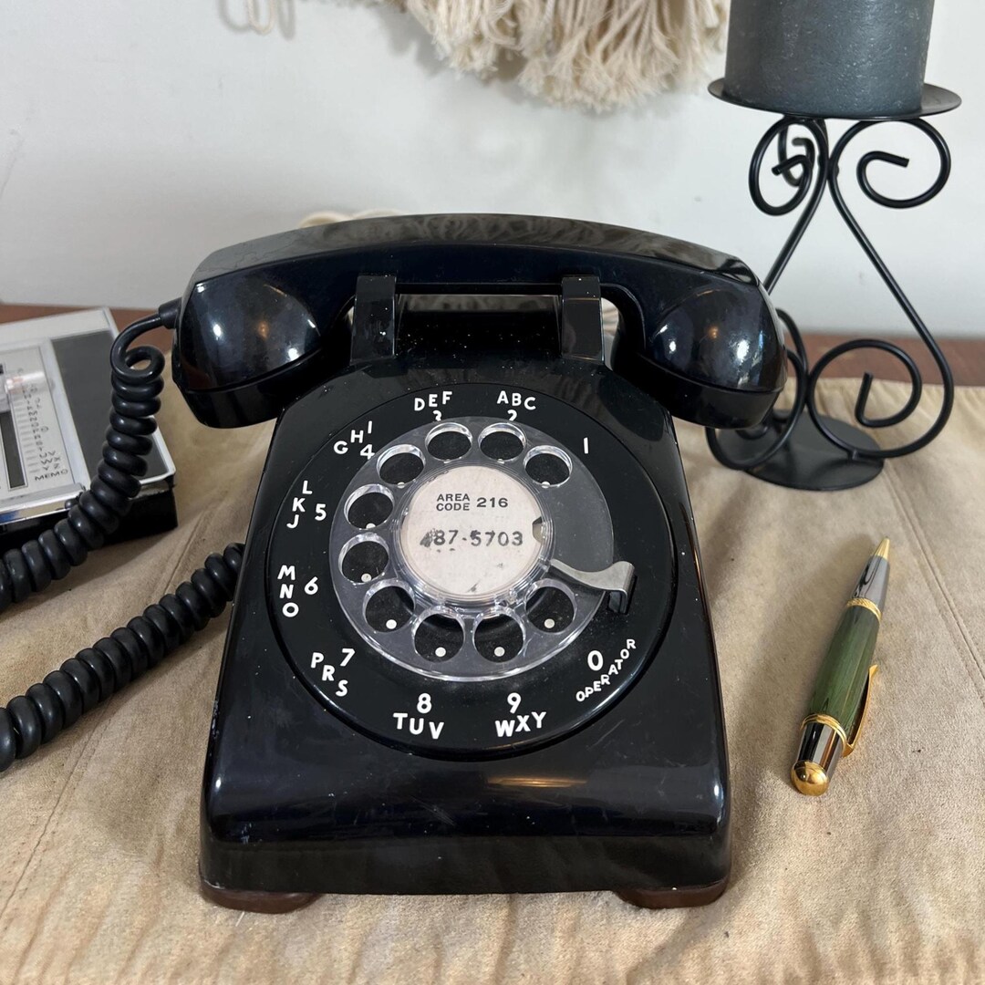 Black ITT Rotary Telephone Analog Dial-up Tabletop With Ringer (3821 ...