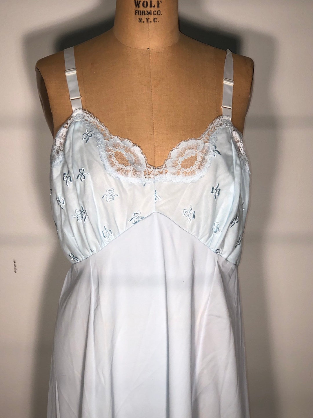 Vintage 70's Fabulous Philmaid Non Cling Lace Embroidered Ice Blue Slip ...