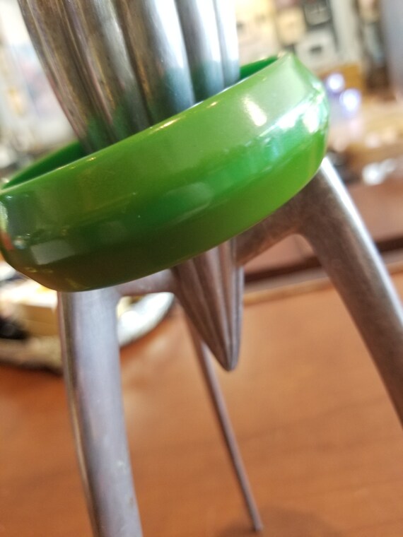 green bakelite vintage - Gem
