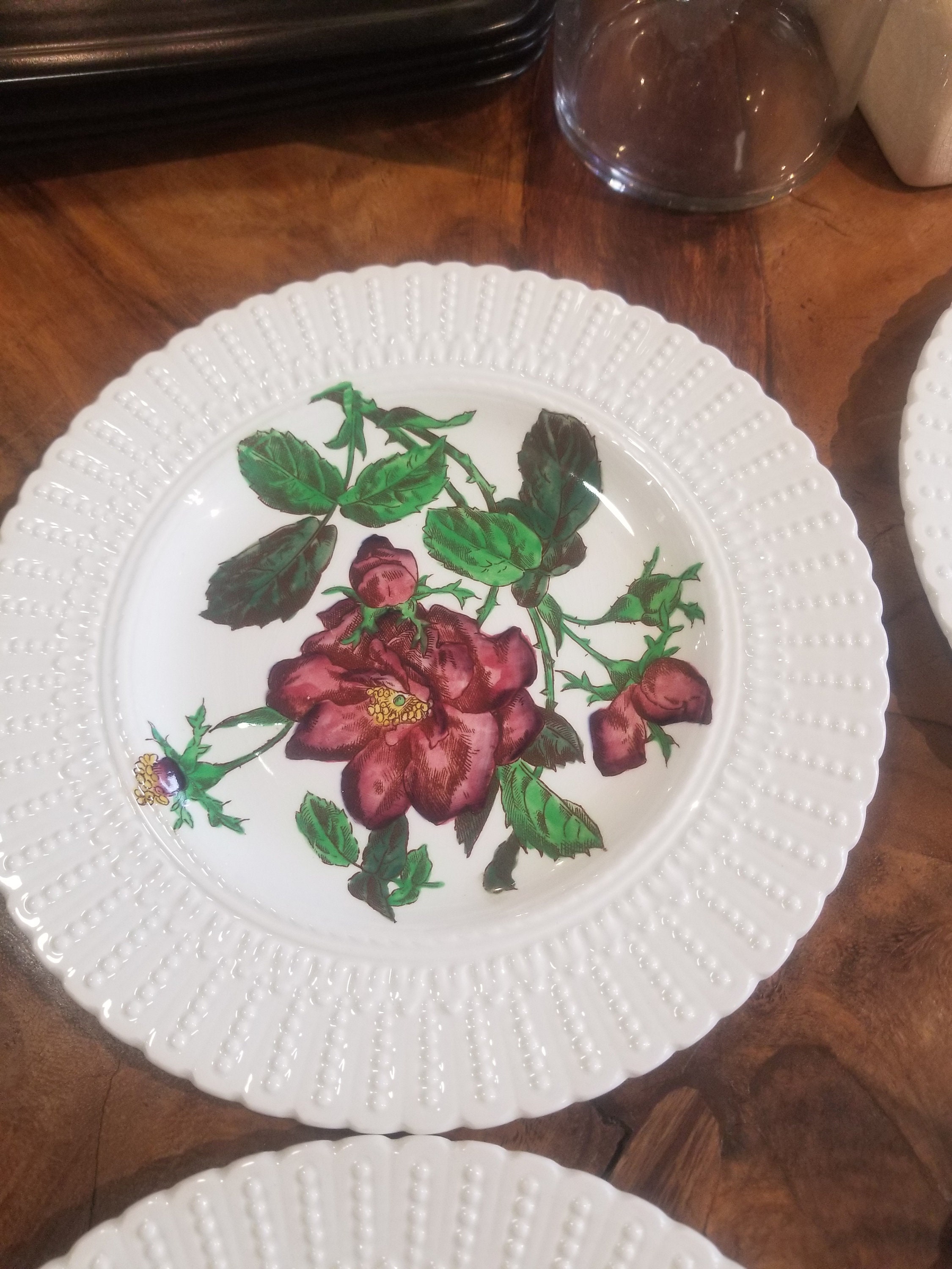 Vintage Ceramic Cauldron England Botanical Luncheon Plates - Etsy